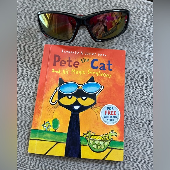 Spiderman | Accessories | Spiderman Sunglasses And Pete The Cat Mini ...